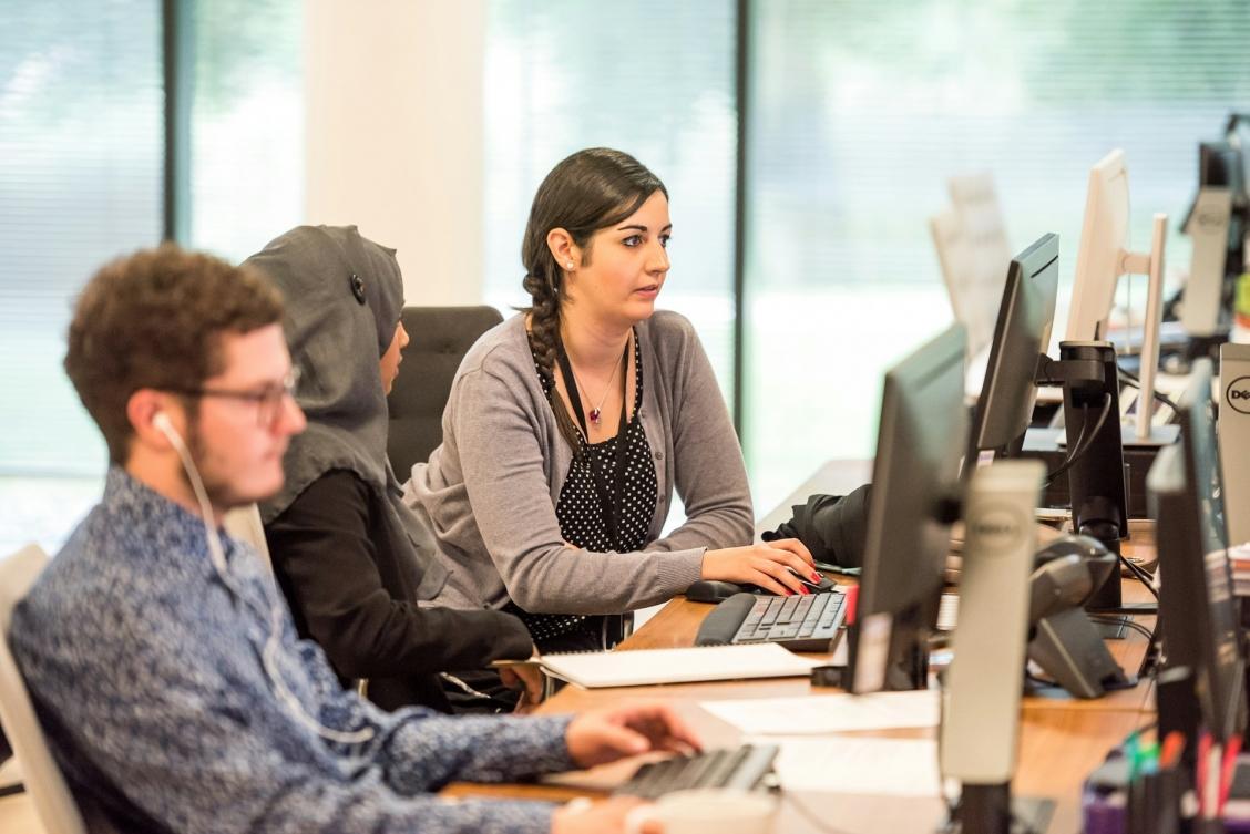 25 Best Jobs for University Students in Australia