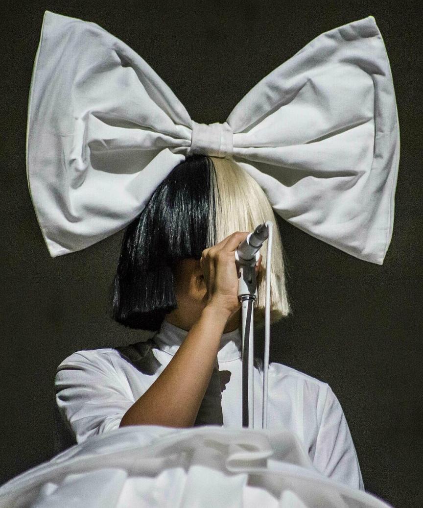 Australian Singers: Iconic Voices You Need to Know
