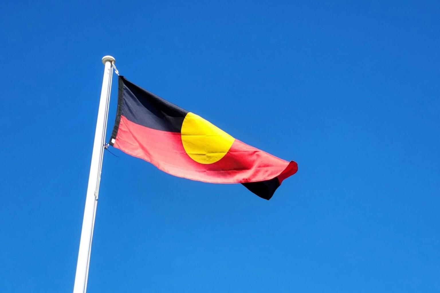 Indigenous Australian Flags: The Aboriginal and Torres Strait Islander ...