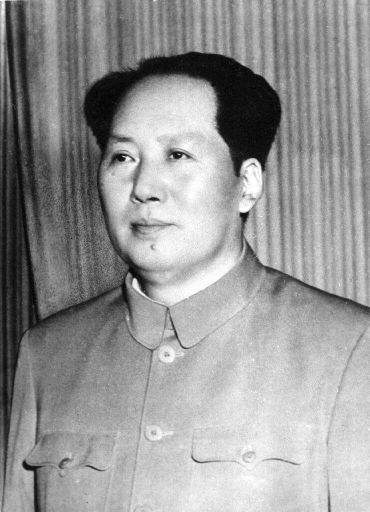 Discover the History of the Mao Suit