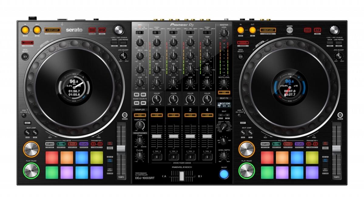 Mesa de DJ: o guia completo (funcionamento, técnicas, e mais!)