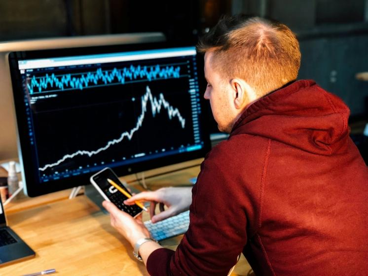 What is the Canadian Securities Course?