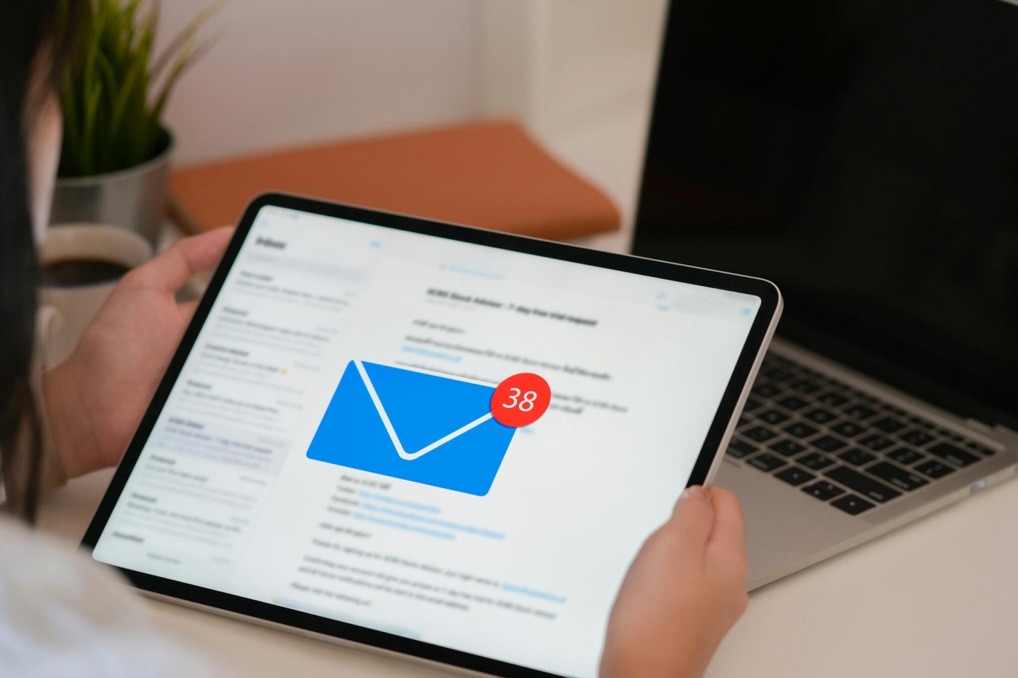 Email formal en inglés: guía completa con ejemplo