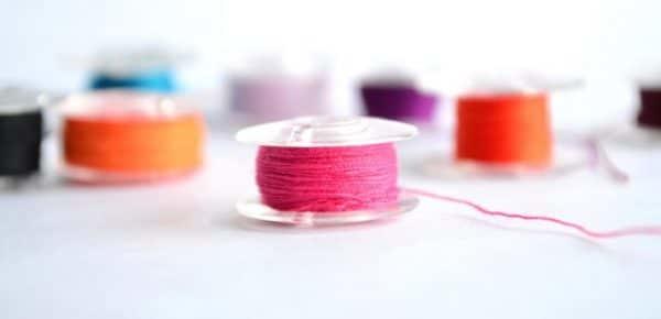 Les Étapes pour Coudre au Point de Surjet