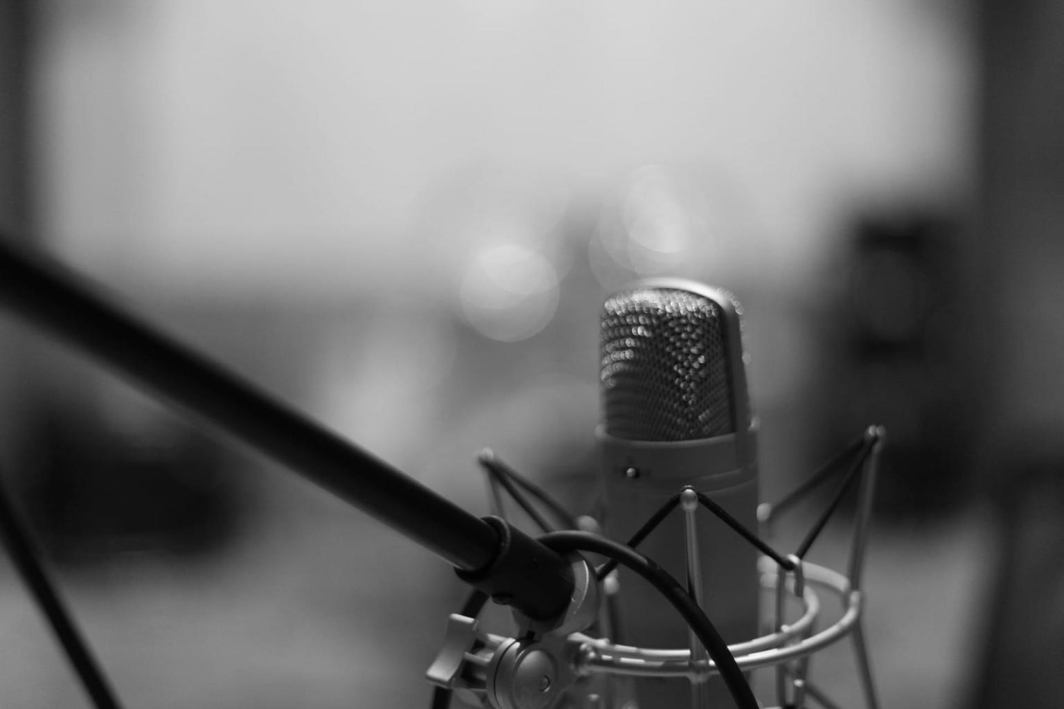 Quel Matériel Utiliser pour Chanter et S'Enregistrer Chez Soi