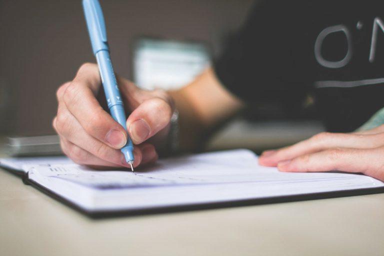 How To Write A Limerick: Step-by-Step Guide