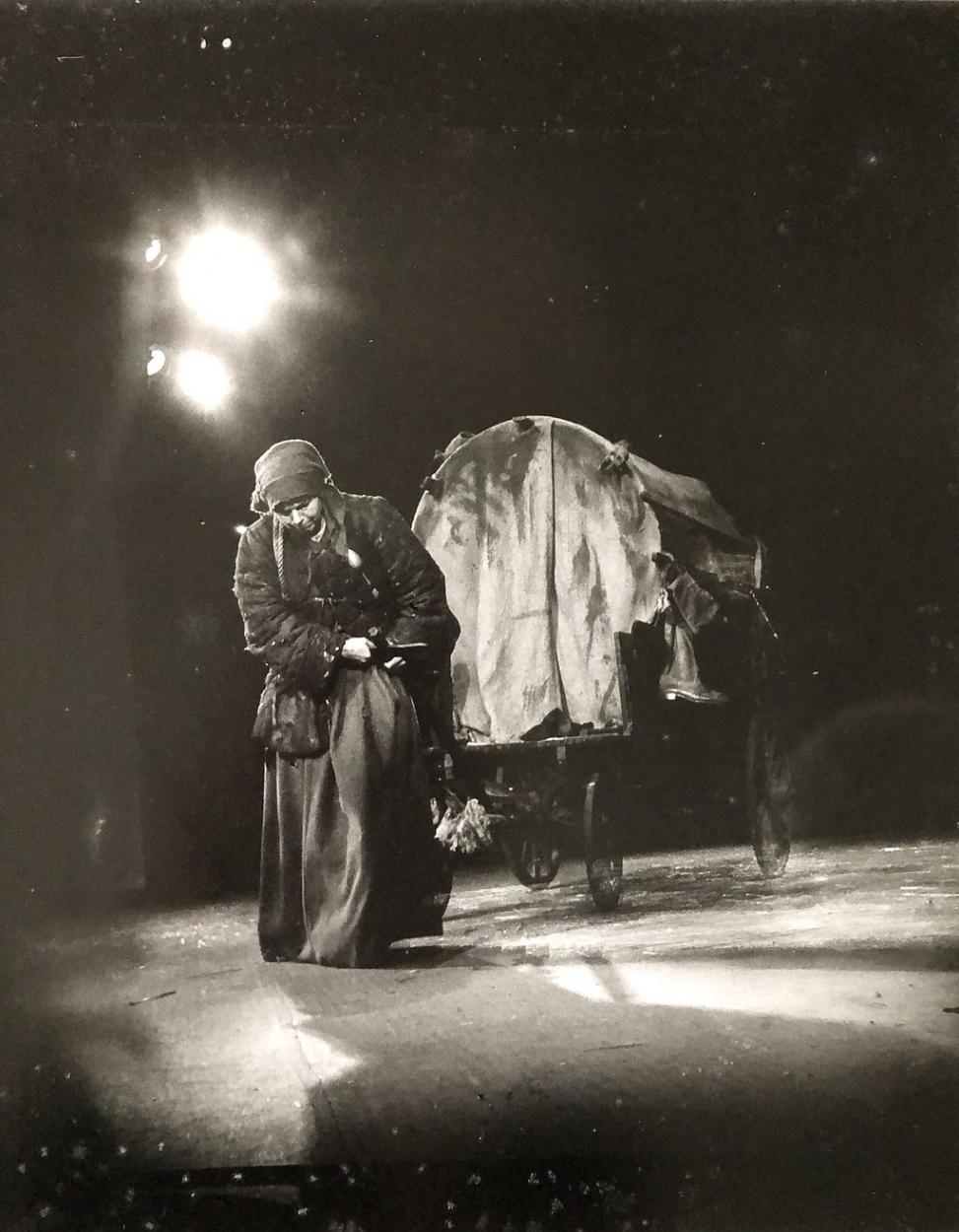 Brechtian Theatre Techniques and Epic Theatre