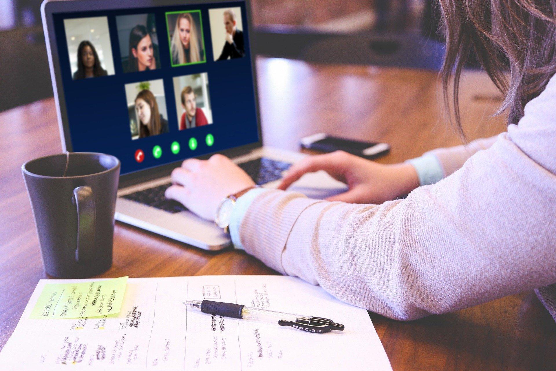 The Pros and Cons of Tutoring with Zoom