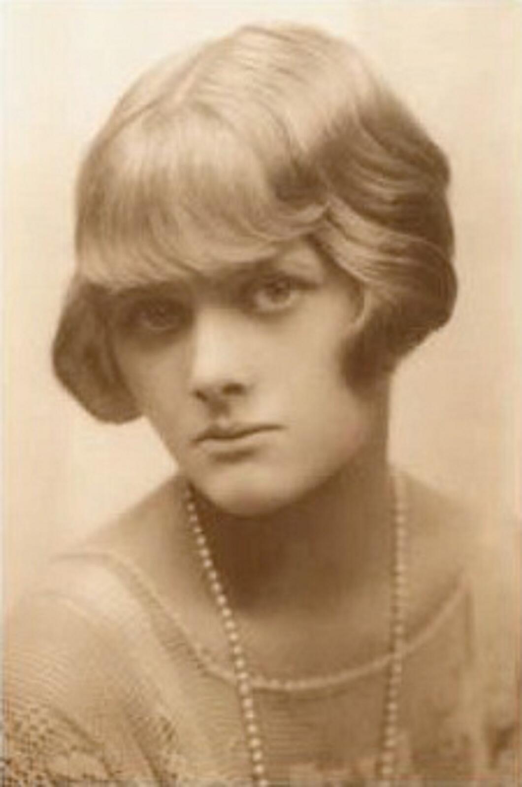 The British Women Writers Who Changed The Literary World