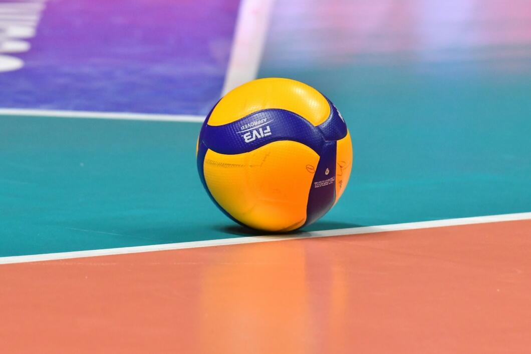 Understanding the Six Volleyball Positions on the Court