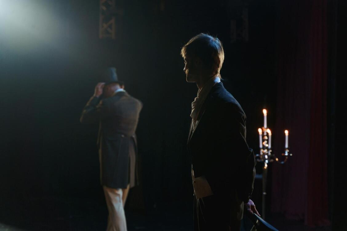 Brecht Techniques: Key Methods That Changed Modern Theatre