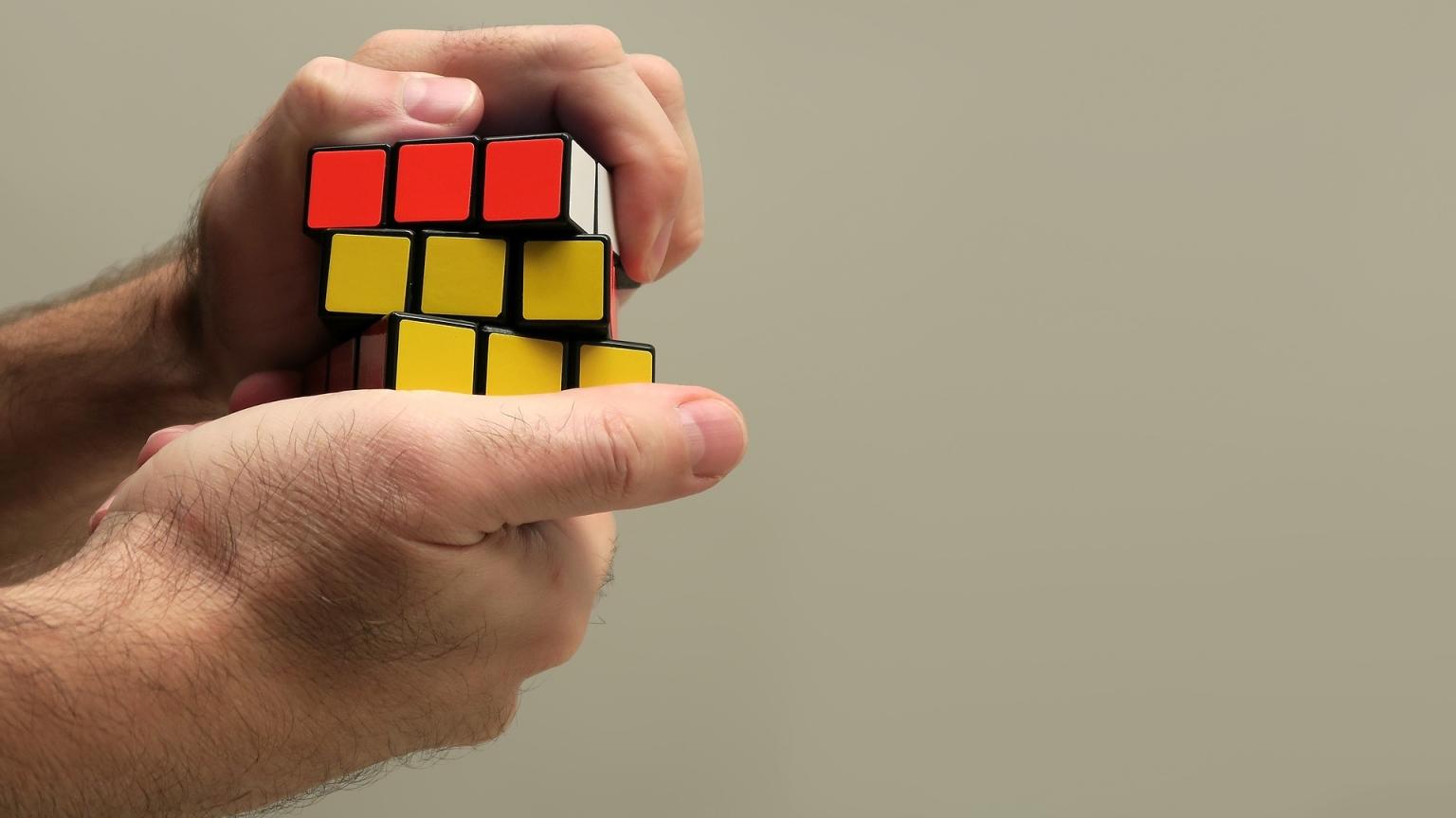 Rumus Rubik 3x3: 7 Langkah Cara Menyelesaikan Rubik