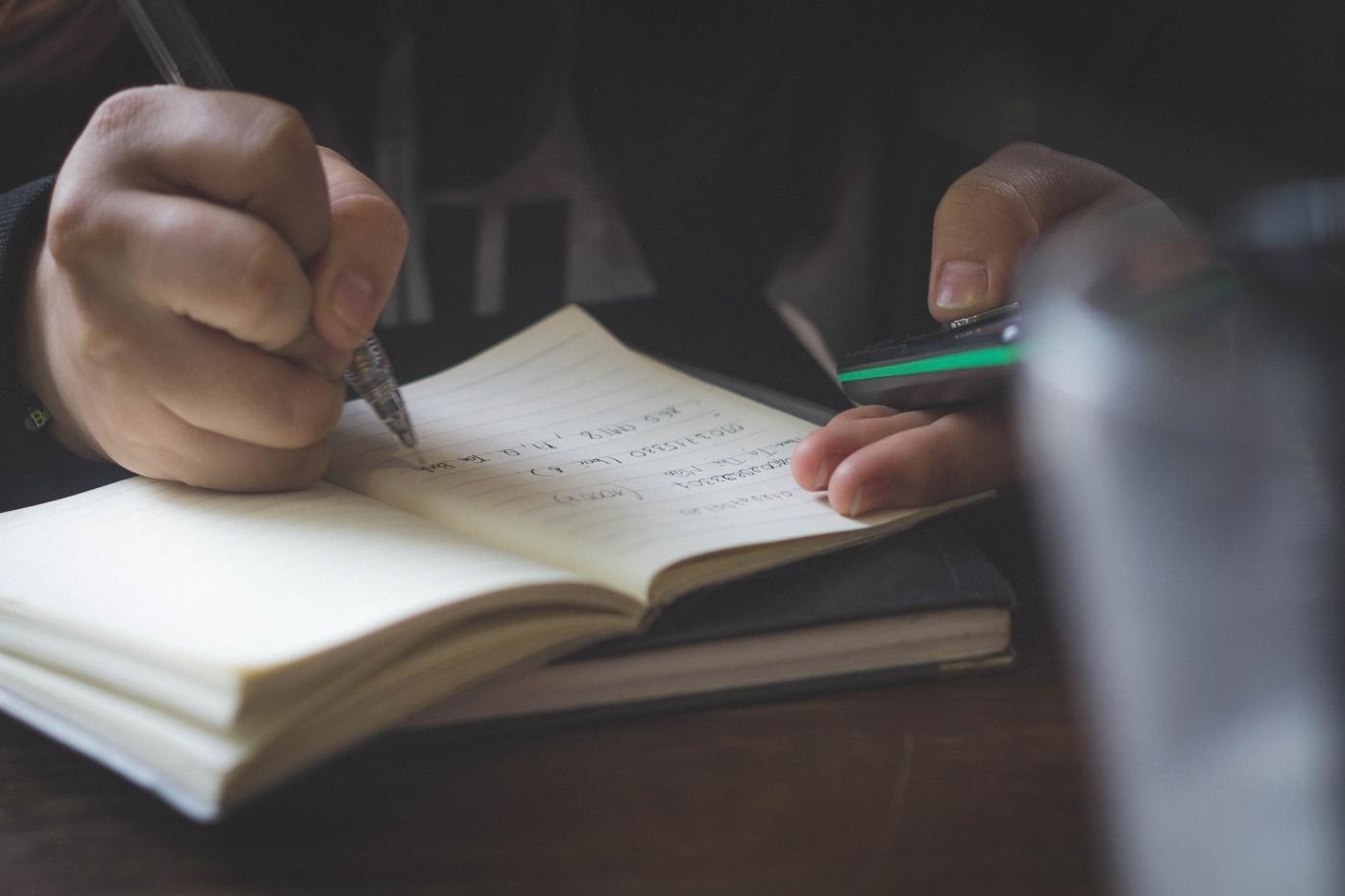 Summary Adalah ? Begini Pengertian & Contoh Summary Termasuk Dalam CV