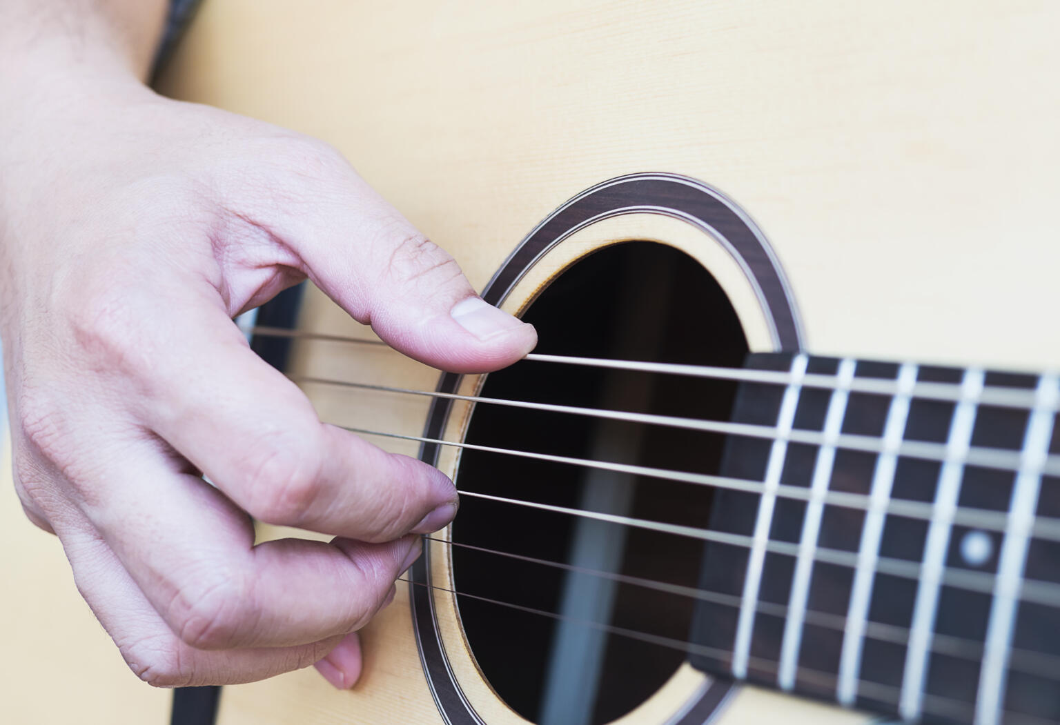 Kunci Gitar Pemula: Panduan Praktis Belajar Cepat