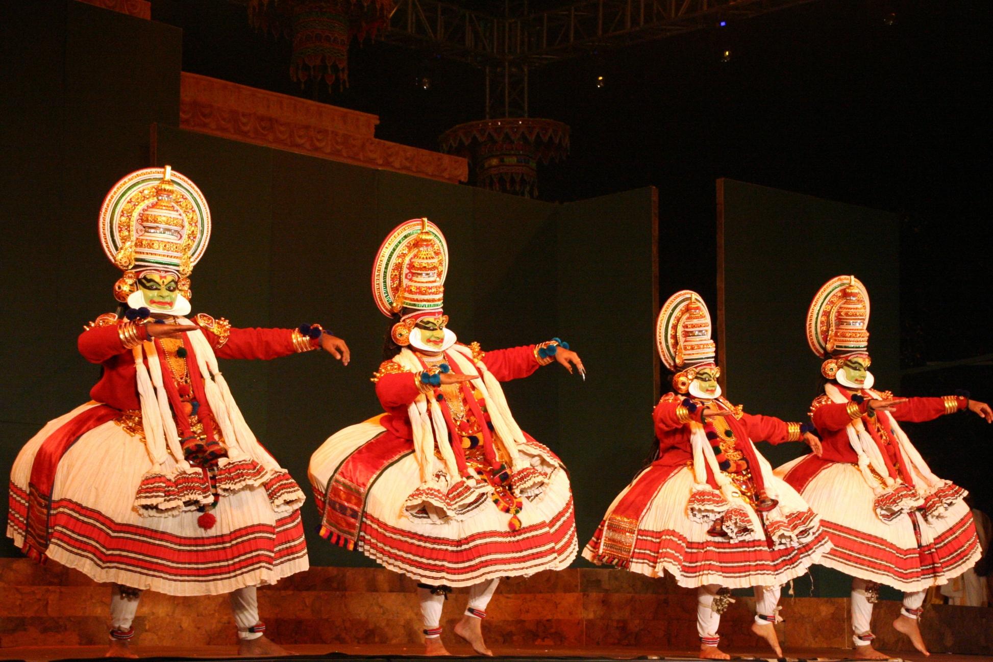 Kathakali Dance: History, Costumes & Dance Form
