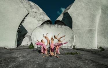What Are the Elements of Contemporary Dance?