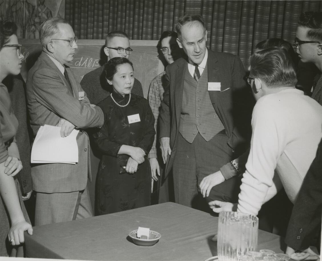 Female Physicists: 15 Trailblazers Who Transformed Physics
